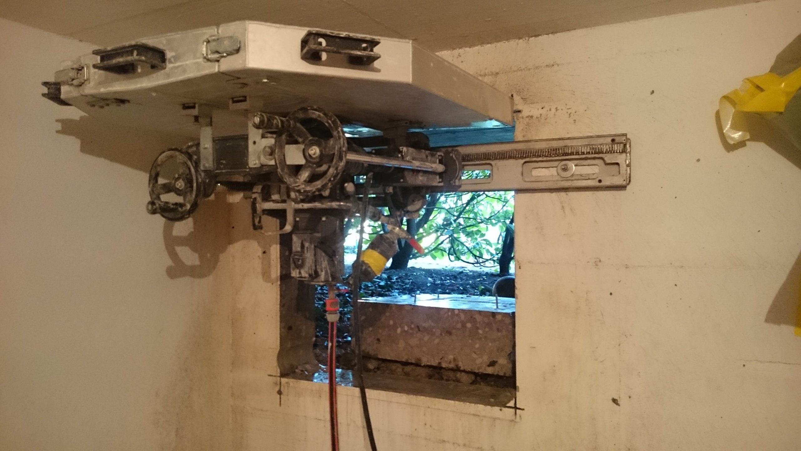 KSF CF30 | Concrete wall saw / wall cutter - blade 750 mm depth 290 mm ...